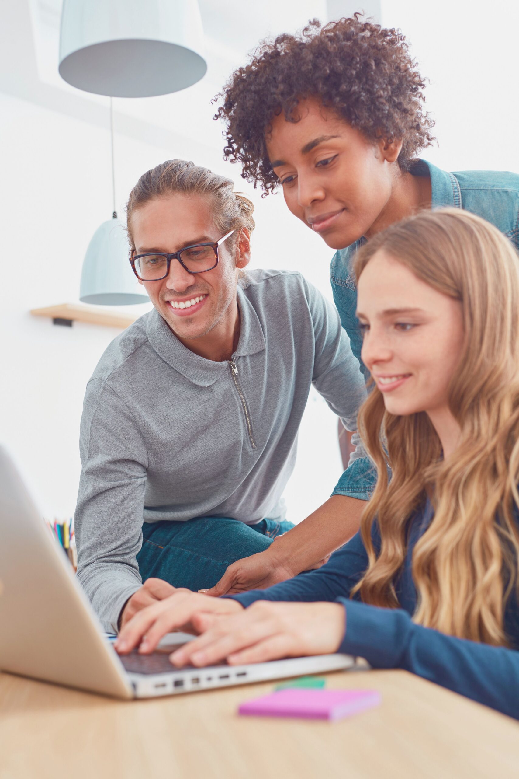 ADP PEO Review 2025 | Features, Costs, and Alternatives